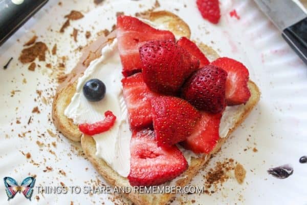 Animal Toast Snacks for Kids with Printable Directions